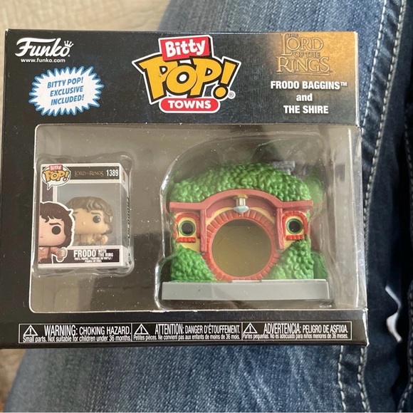 Funko | Toys | Funko Bitty Pop Frodo Baggins With Green And Red Shire ...